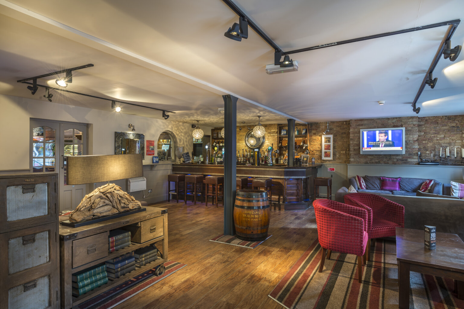Food and Drinks - Admiral Rodney Hotel, Horncastle